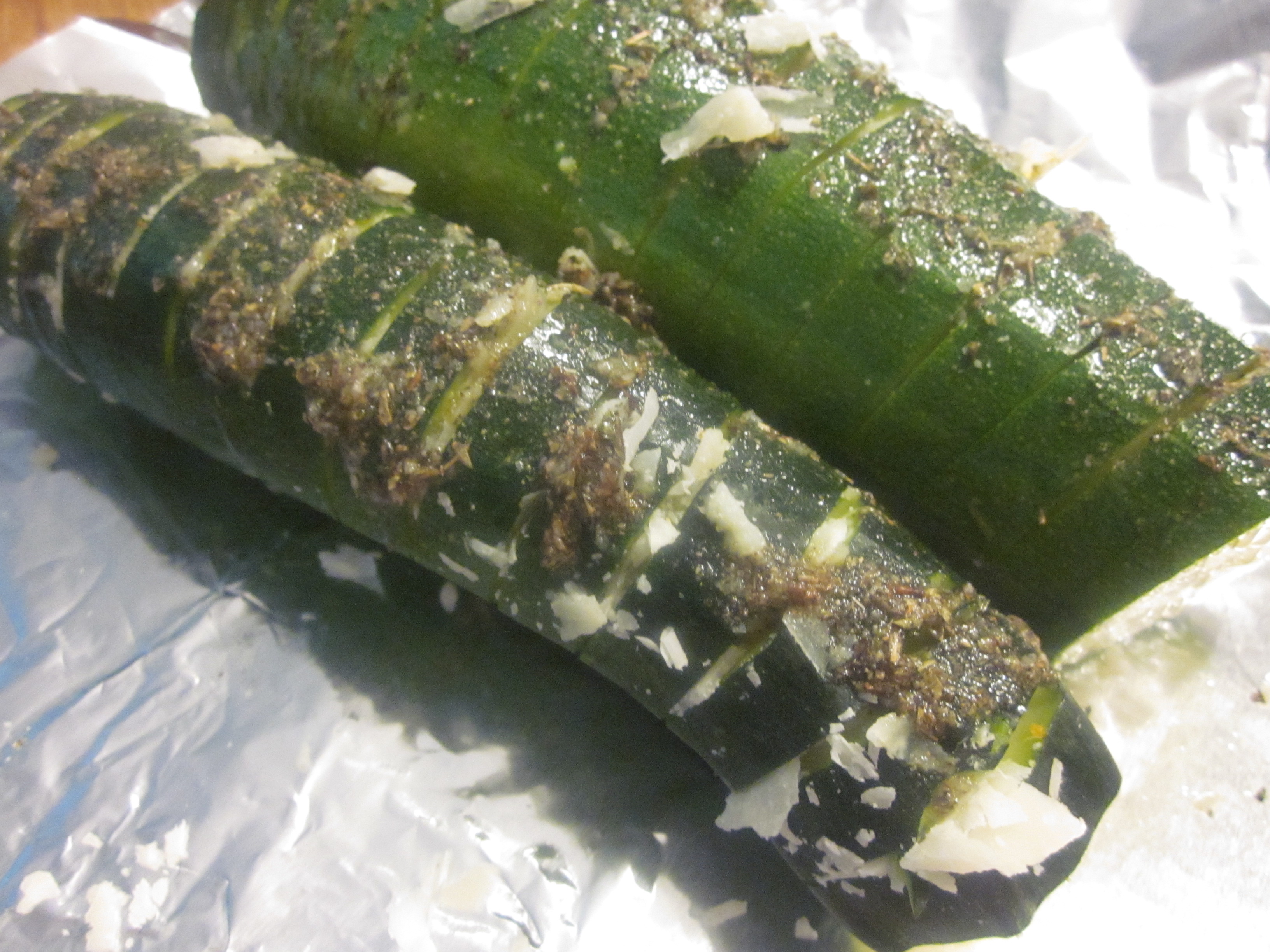 Parmesan-Garlic Hasselback Zucchini – Cooking at Clark Towers